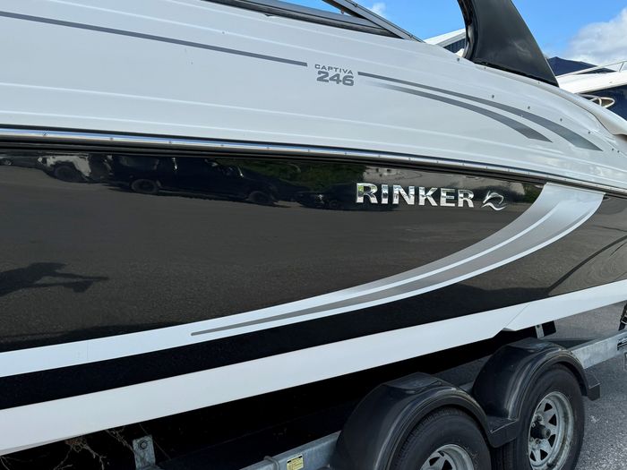 Rinker 246 Captiva 2013 Used Boat for Sale in Belleville, Ontario ...
