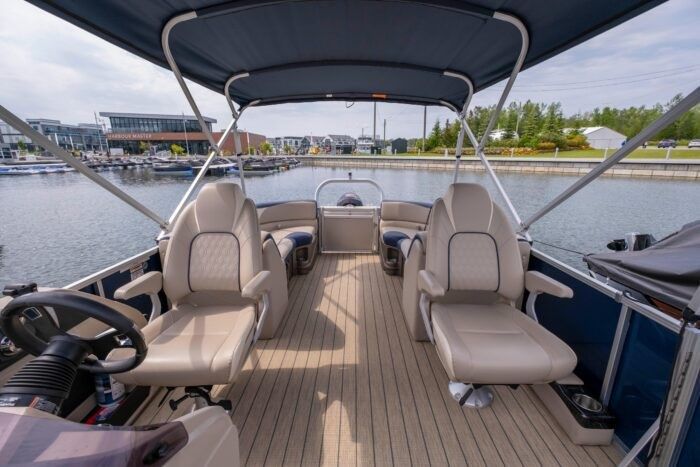 Legend 23 Q-Series Lounge Plus Sport Pro 2021 Used Boat for Sale in ...