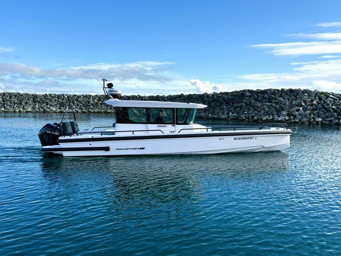 Axopar 28 CABIN 2022 Used Boat for Sale in Sidney, British Columbia ...