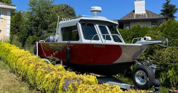 Hewescraft 240 Ocean Pro ET HT 2022 Used Boat for Sale in Surrey ...