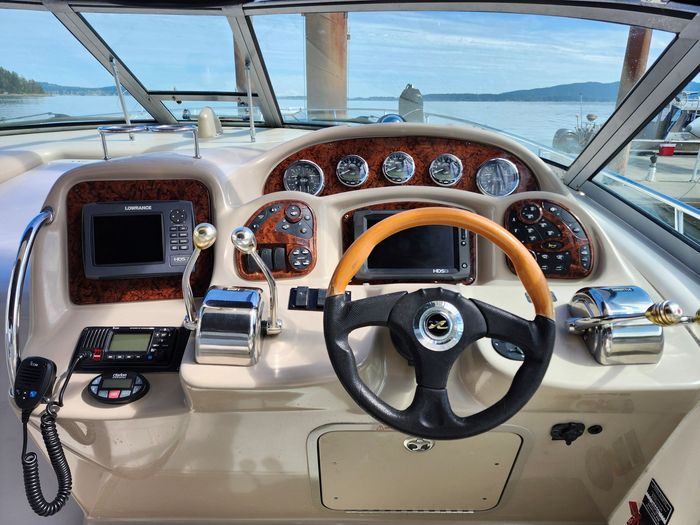 Sea Ray 340 Sundancer 2004 Used Boat for Sale in Vancouver, British ...