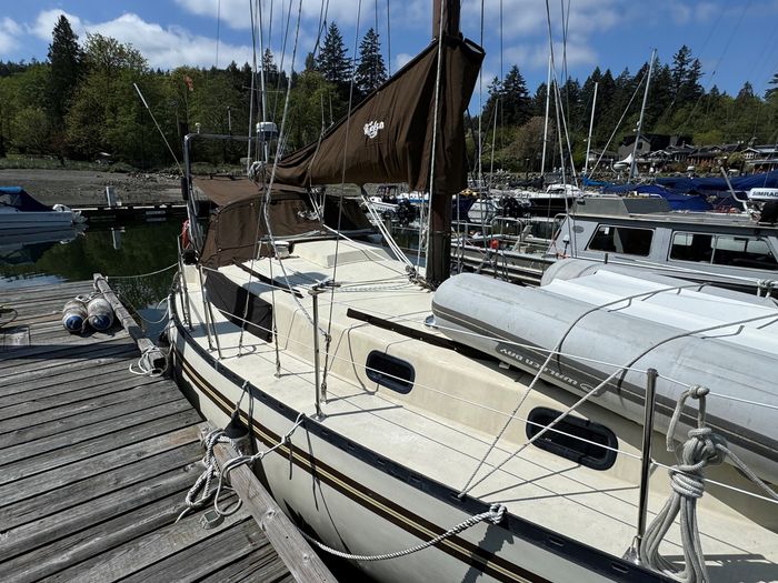 Cooper Yachts Banner 37 1982 Used Boat for Sale in West Vancouver ...