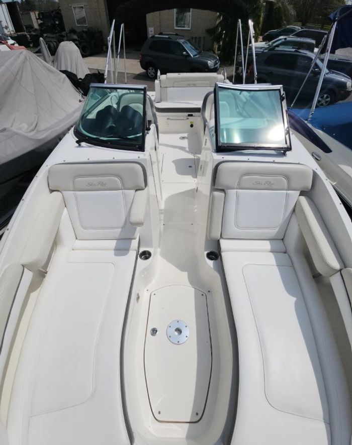 Sea Ray 260 Sun Deck 2013 Used Boat for Sale in Simcoe, Ontario ...