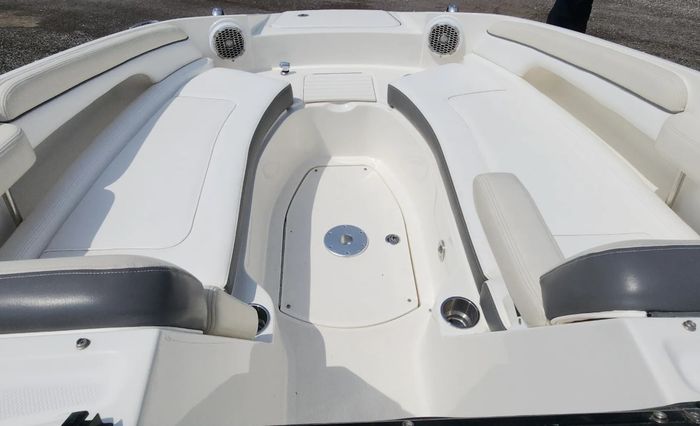 Sea Ray 260 Sun Deck 2013 Used Boat for Sale in Simcoe, Ontario ...