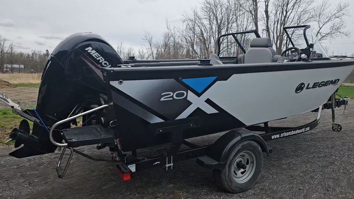 Legend X20 2017 Used Boat for Sale in Ottawa, Ontario - BoatDealers.ca