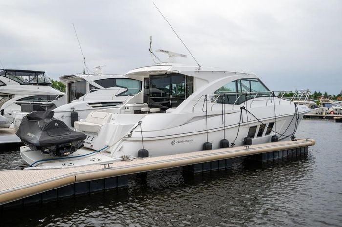 CRUISERS YACHTS CANTIUS 45 DIESEL 2018 Occasion Bateau à vendre au St ...