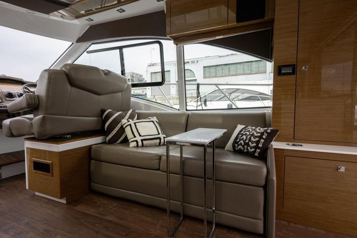 CRUISERS YACHTS CANTIUS 45 DIESEL 2018 Occasion Bateau à vendre au St ...