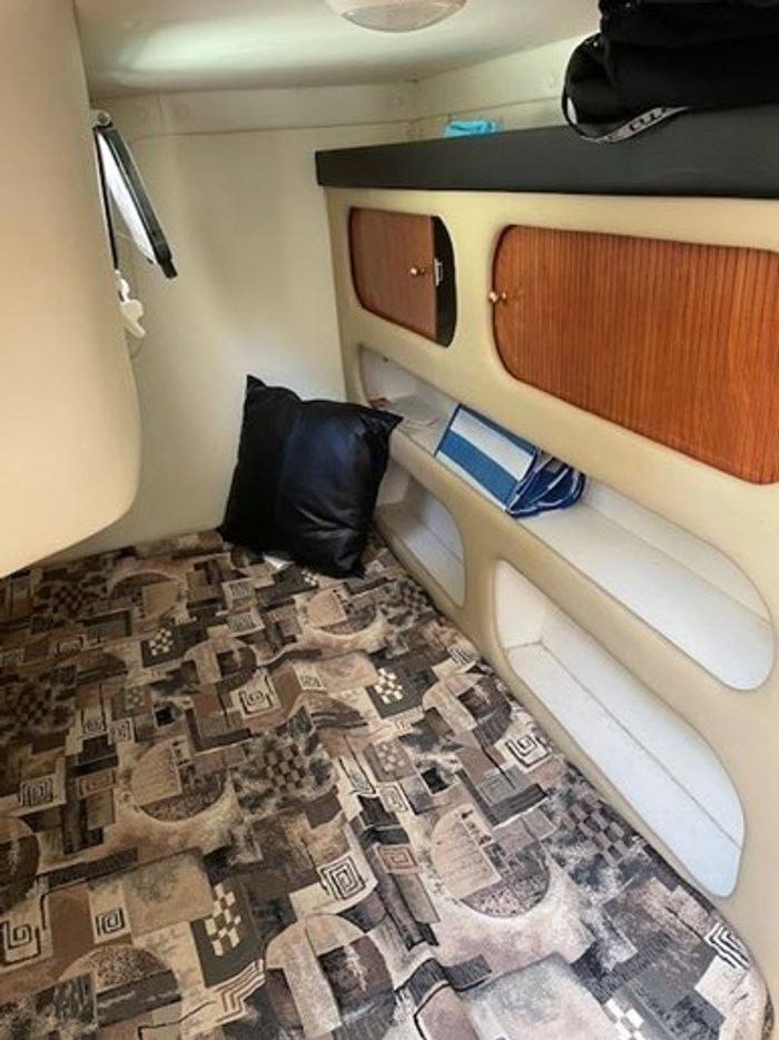 Rinker Fiesta V 2004 Used Boat for Sale in Port Franks, Ontario ...