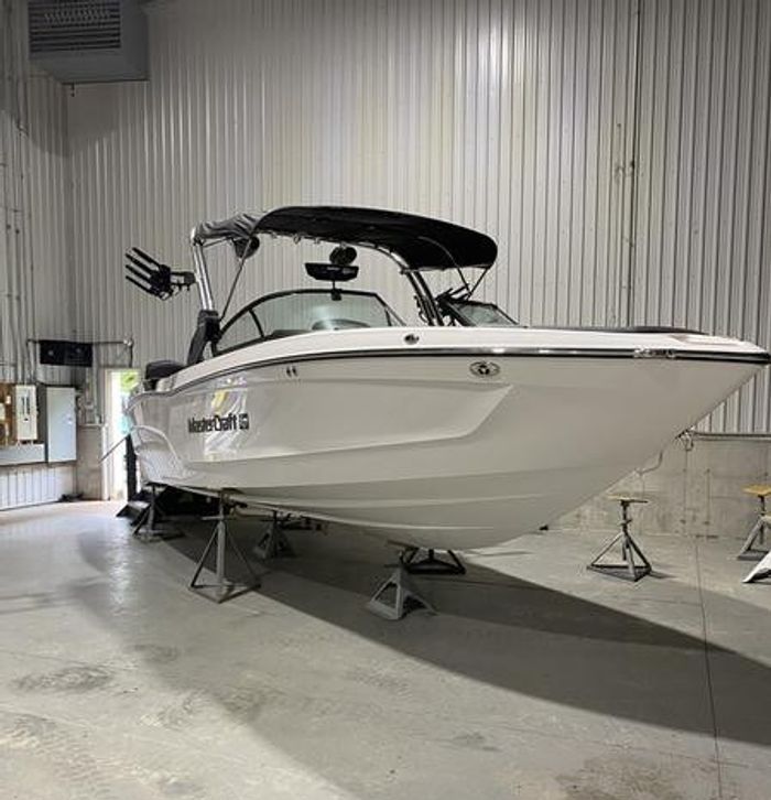 MasterCraft XT25 2024 New Boat for Sale in Lefroy, Ontario - BoatDealers.ca