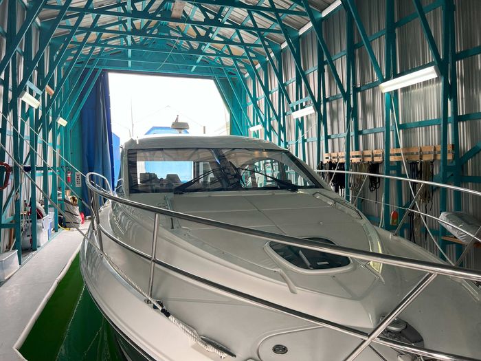 Sea Ray Sundancer 400 2018 Used Boat for Sale in North Vancouver ...