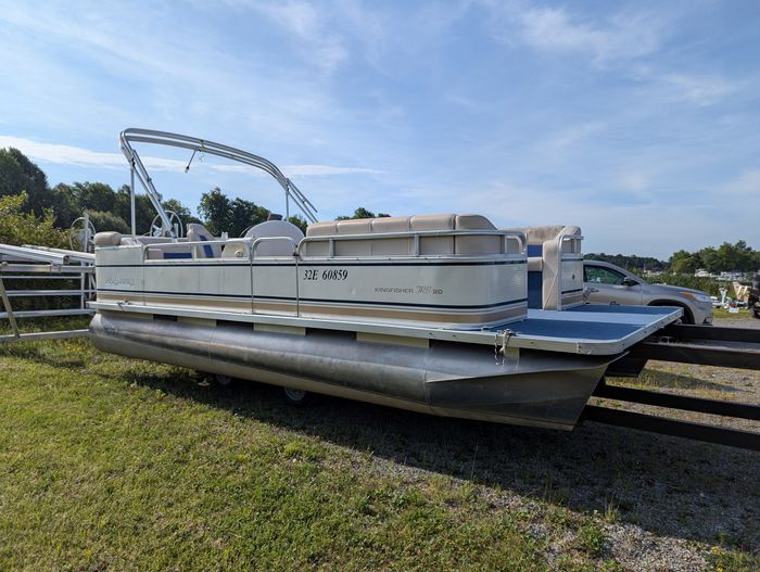 Playbuoy Kingfisher FRB 20 2005 Used Boat for Sale in Rideau Ferry, Ontario - BoatDealers.ca