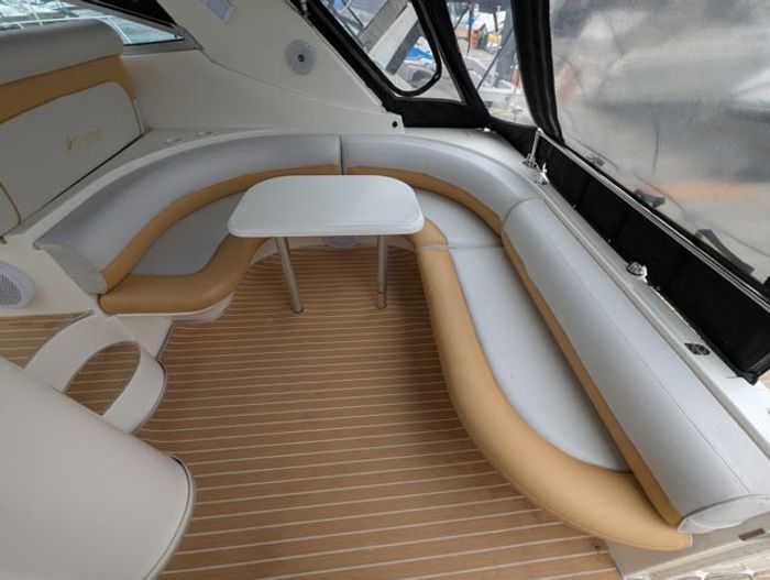 Cruisers Yachts 3870 Esprit 1999 Occasion Bateau à vendre au Sarnia ...