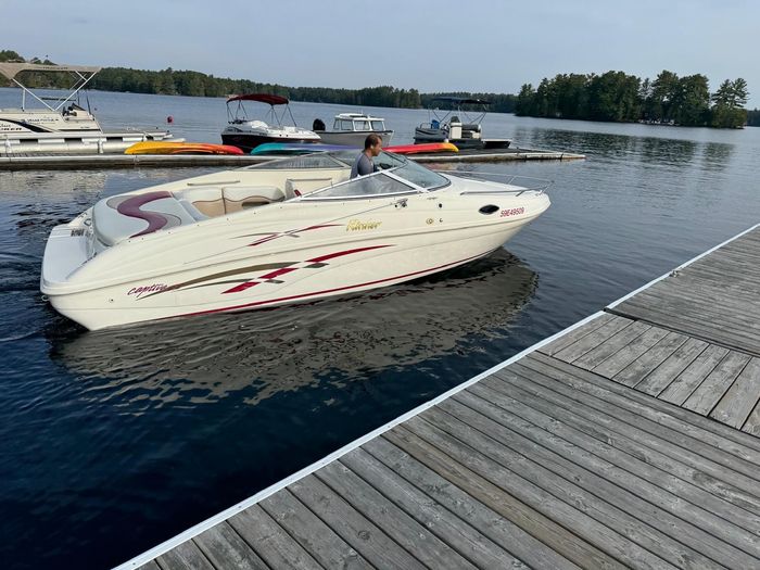 Rinker 232 Captiva 1999 Used Boat for Sale in Toronto, Ontario ...