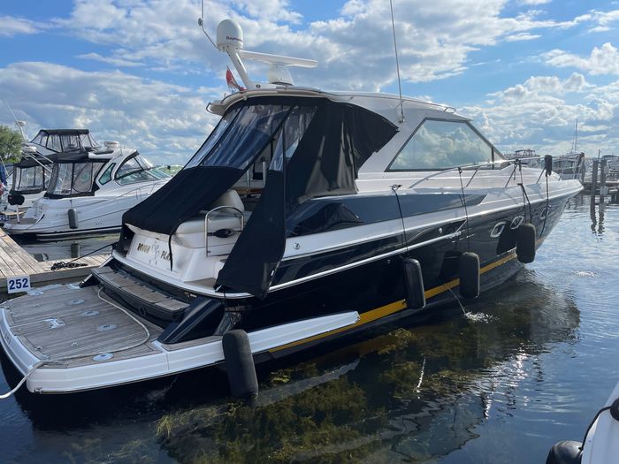 Regal 44 Sport Coupe 2010 Used Boat for Sale in Roches Point, Ontario ...
