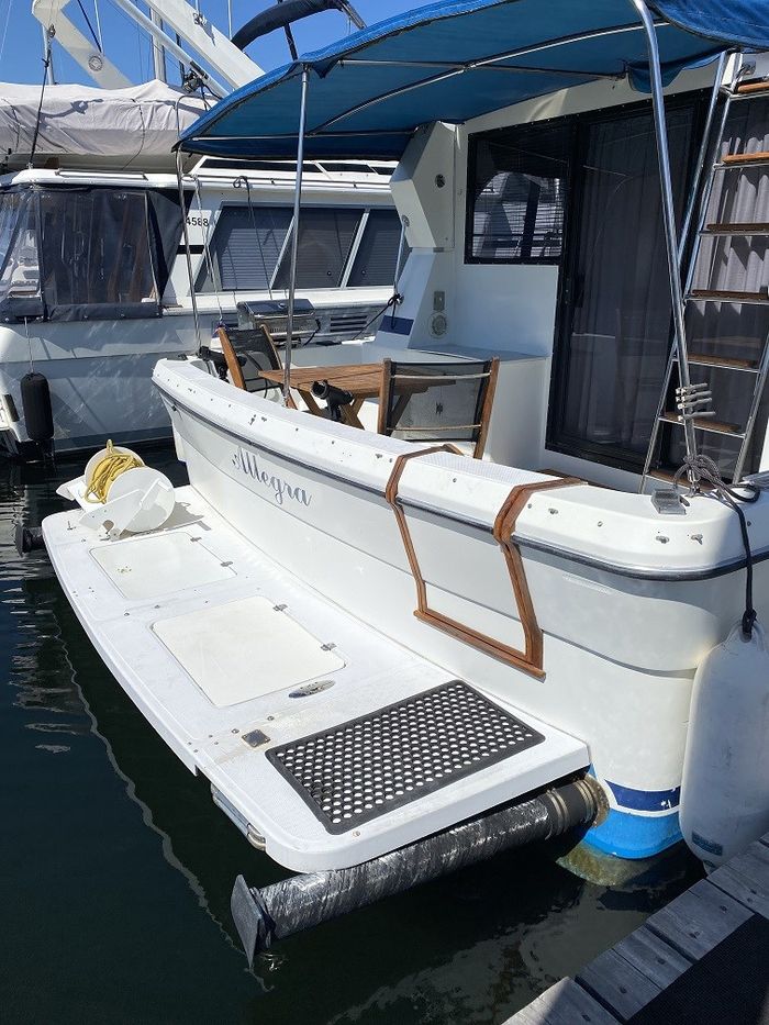 Cooper Prowler Sedan Bridge 1989 Used Boat for Sale in Ladysmith ...