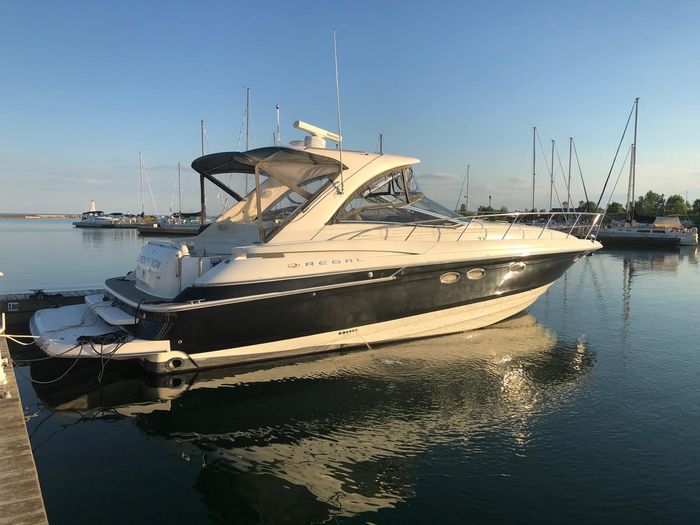 44ft Regal Commodore 4260 2005 Used Boat for Sale in Toronto, Ontario ...