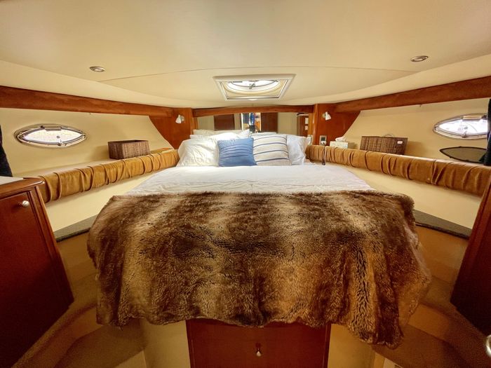 Meridian 411 Sedan Bridge 2006 Used Boat for Sale in Vancouver, British ...