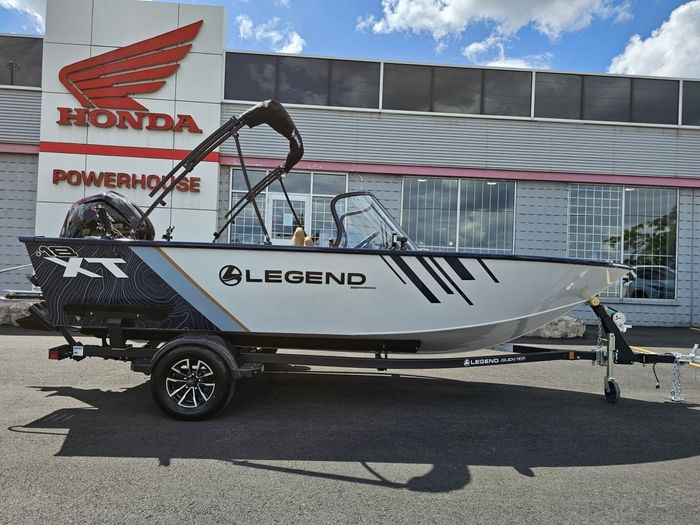 Legend 2026 18 XT Sapphire Blue 2024 New Boat for Sale in Hamilton ...