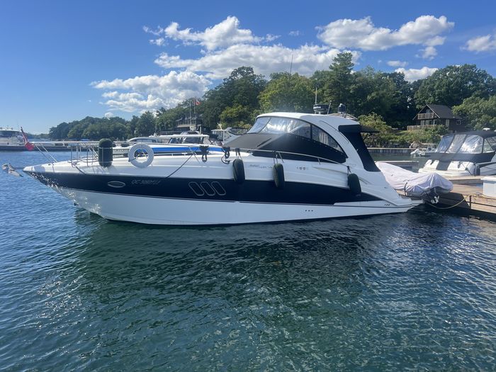 Cruisers Yachts 360 Express 2010 Used Boat for Sale in Kingston ...