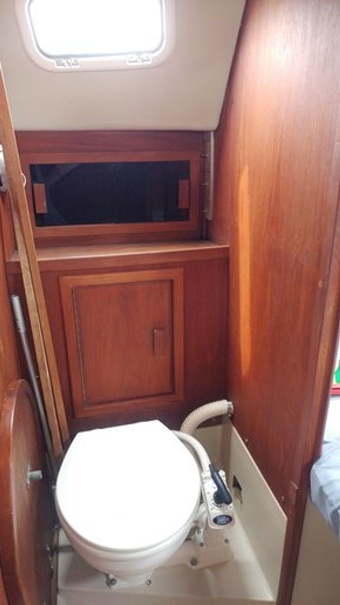 Halman Horizon 1985 Used Boat for Sale in Port Dalhousie, Ontario ...
