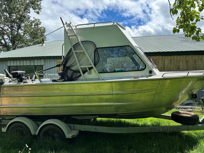 Wolf 2005 Used Boat for Sale in Comox, British Columbia - BoatDealers.ca