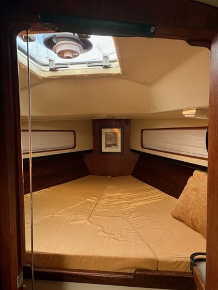 C&C 35 MK III 1984 Used Boat for Sale in Toronto, Ontario - BoatDealers.ca