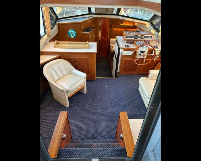 Carver 3807 Aft Cabin Motor Yacht 1988 Used Boat for Sale in Midland ...