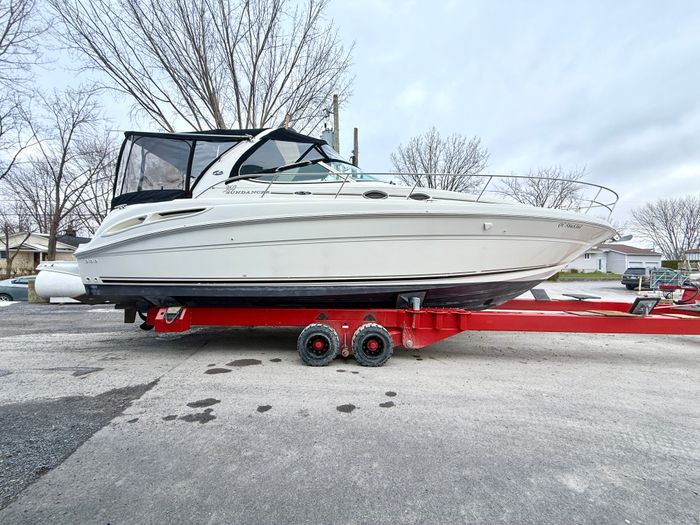 Sea Ray 360 sundancer 2004 Used Boat for Sale in Saint-Paul-de-l'Île ...