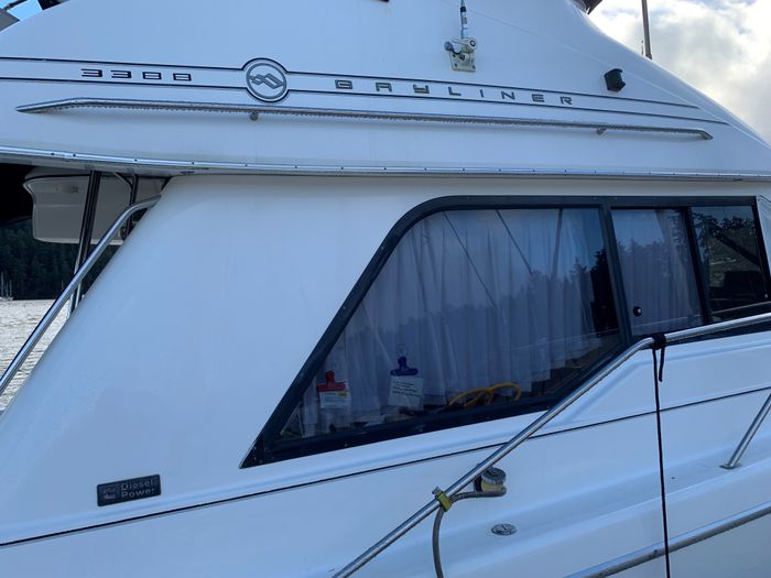 Bayliner 3388 1996 Used Boat for Sale in Duncan, British Columbia ...