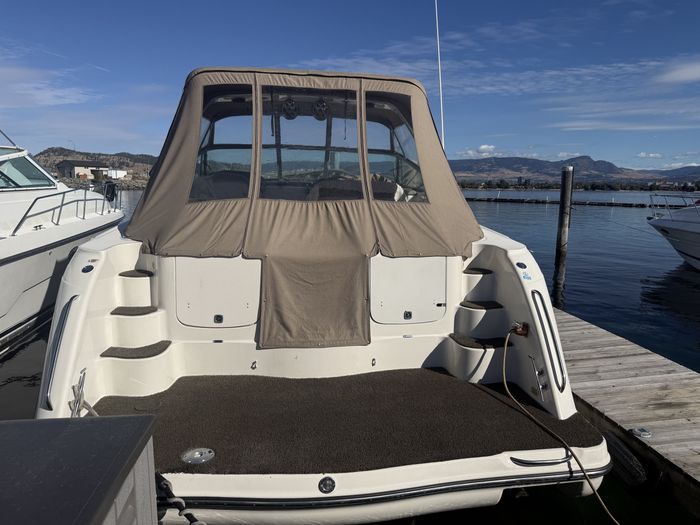 Maxum 4100 SCR 1998 Used Boat for Sale in Kelowna, British Columbia ...