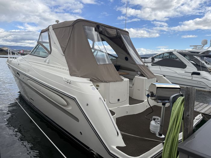Maxum 4100 SCR 1998 Used Boat for Sale in Kelowna, British Columbia ...