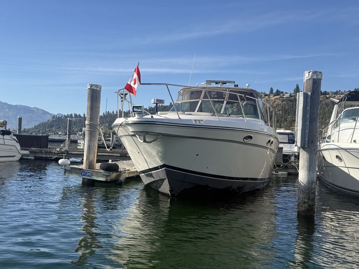 Maxum 4100 SCR 1998 Used Boat for Sale in Kelowna, British Columbia ...