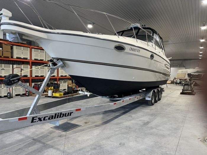 Maxum 3300 SCR 2001 Used Boat for Sale in Midland, Ontario - BoatDealers.ca